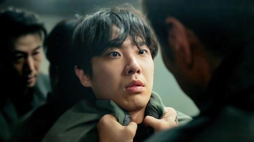 The Escape of the Seven: 1x2 - UBkino